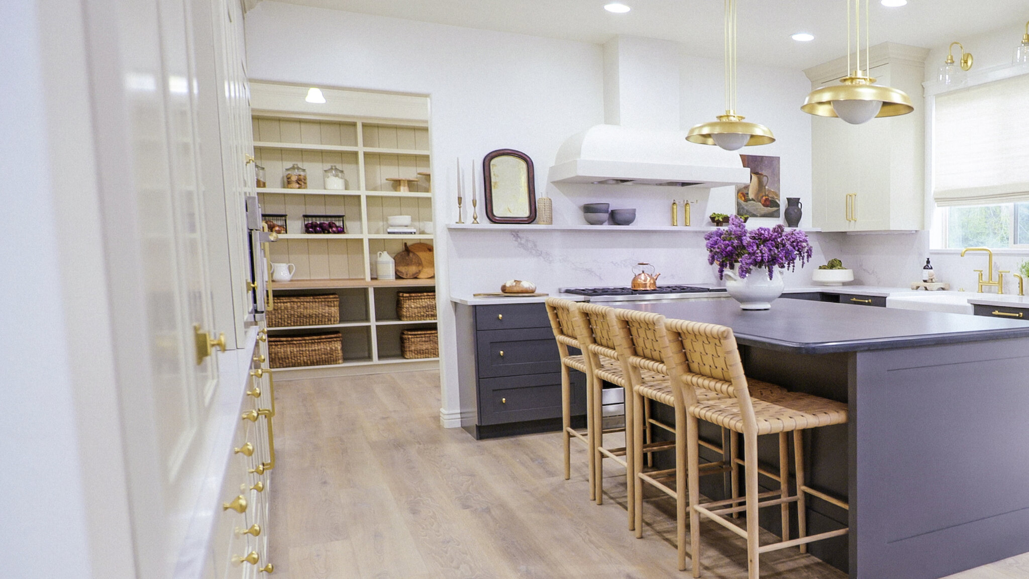 Watch Dream Home Makeover | Netflix Official Site