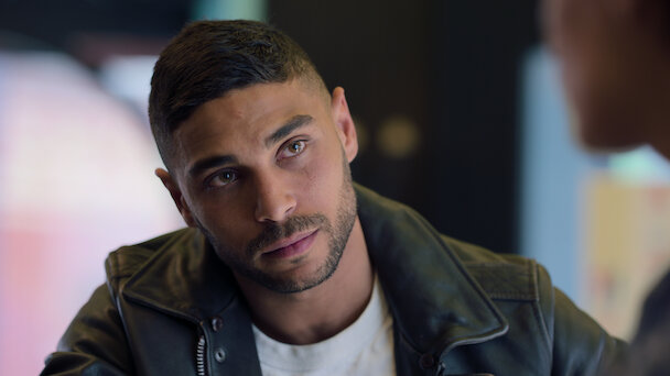 Watch Under Paris | Netflix Official Site