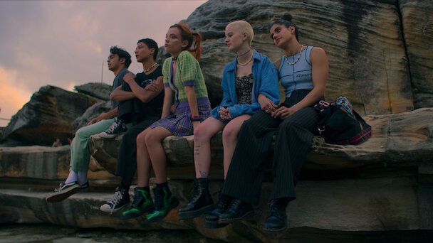 Watch Szívtipró gimi | Netflix Official Site