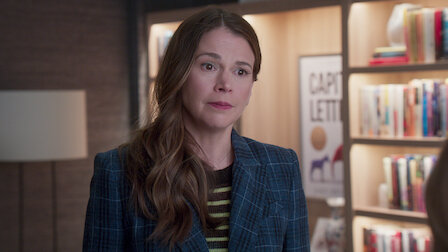 Watch Younger | Netflix