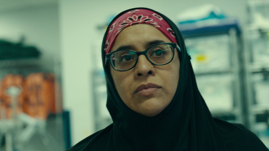 Watch Critical: Between Life and Death | Netflix Official Site