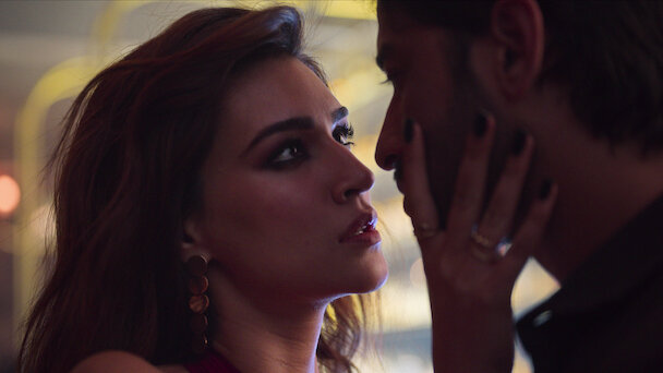 Watch Do Patti | Netflix Official Site