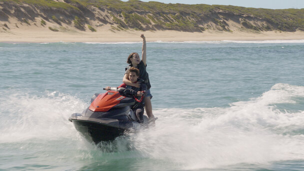 Watch Surviving Summer | Netflix Official Site