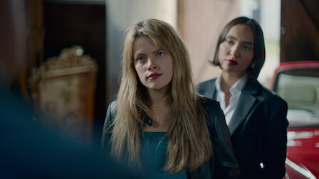 Watch Barracuda Queens | Netflix Official Site
