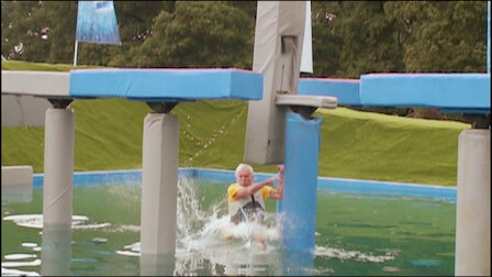 Watch Wipeout | Netflix