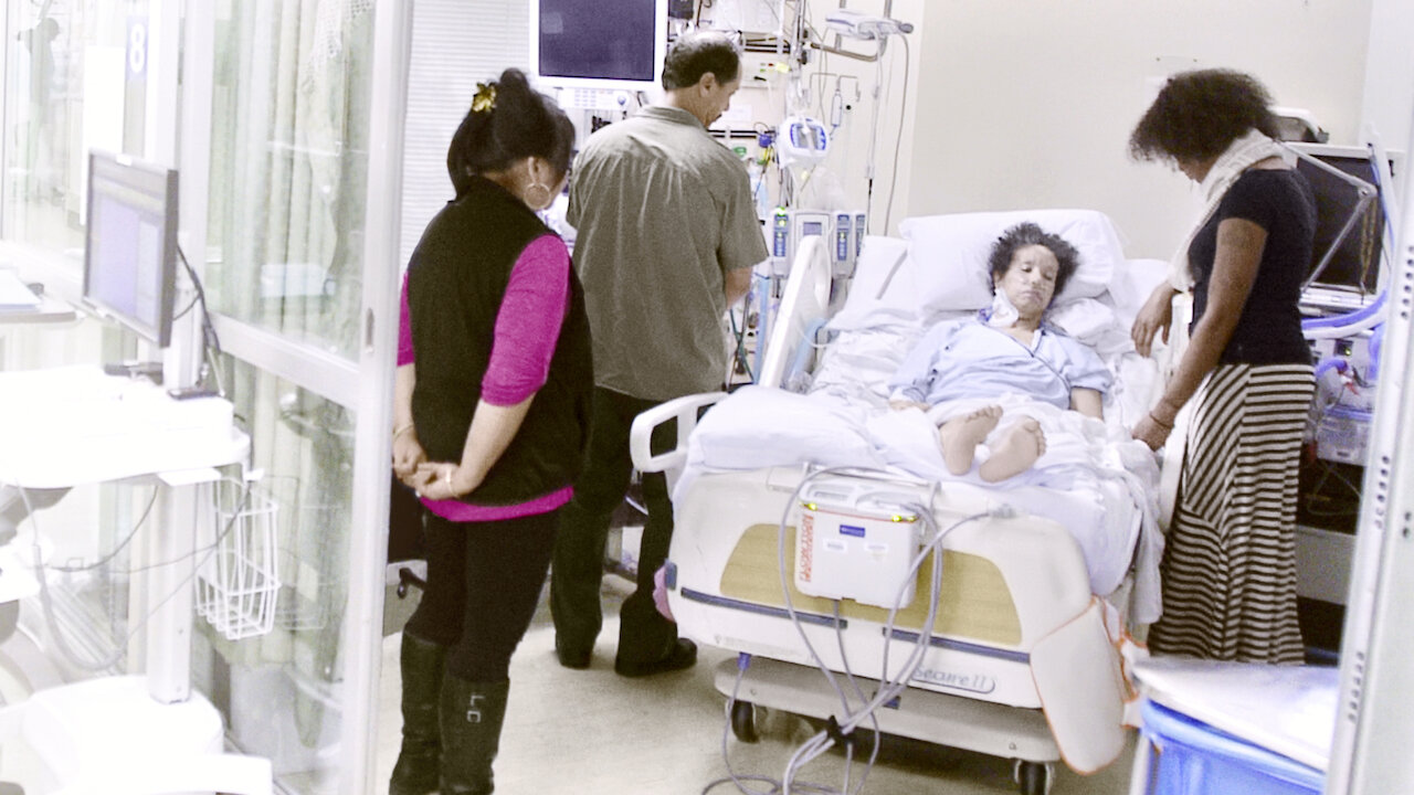 Extremis | Netflix Official Site