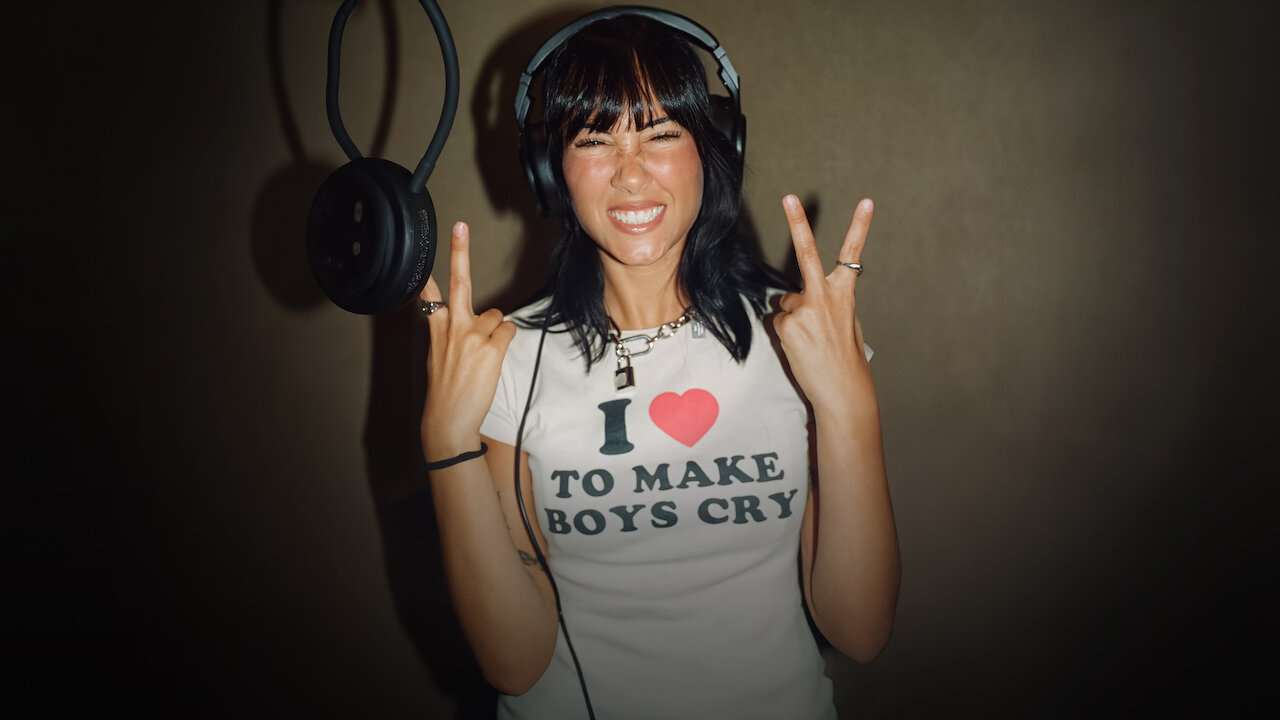 Watch Aitana: Metamorphosis | Netflix Official Site