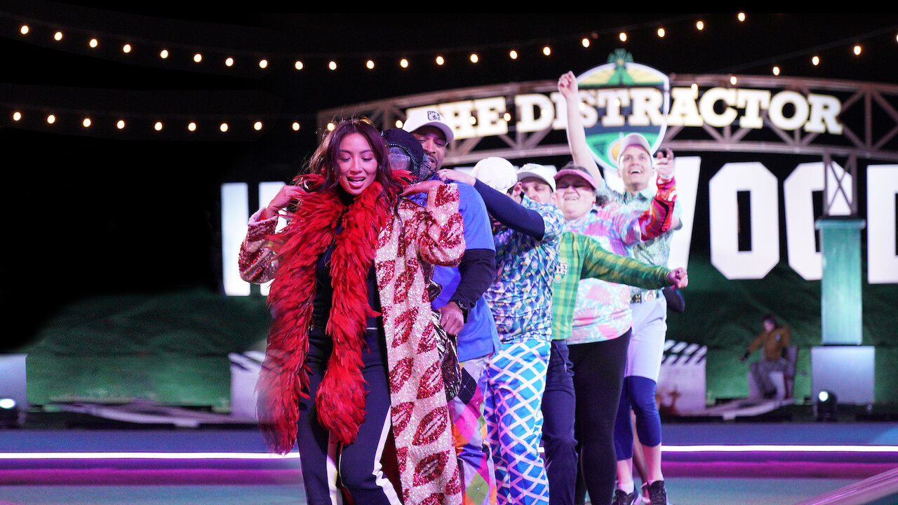 Watch Holey Moley | Netflix