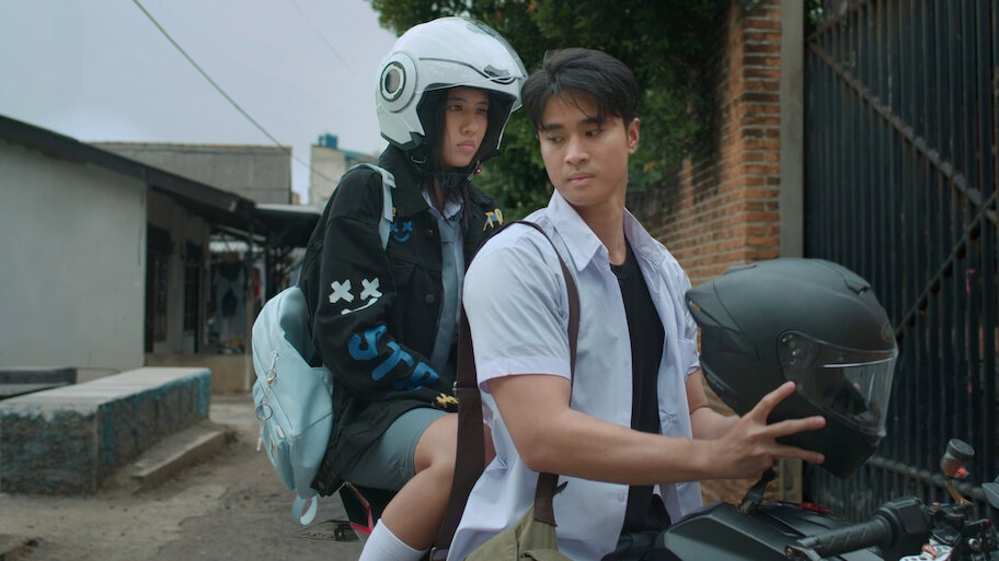 Dia Angkasa | Netflix