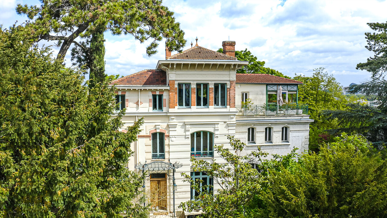 Watch Negocio familiar: Viviendas de lujo | Netflix Official Site