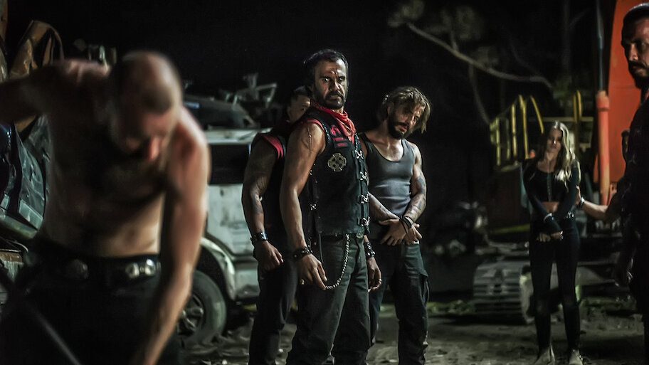 Watch Outlaws | Netflix