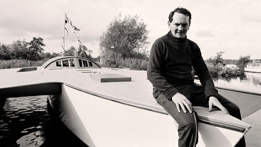 Watch Deep Water | Netflix