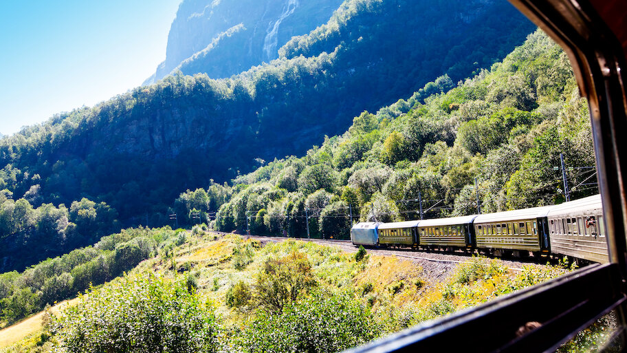 Watch Slow TV: Train Ride Bergen to Oslo | Netflix