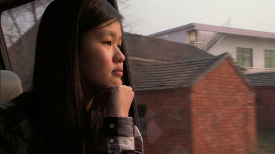 Watch Somewhere Between | Netflix