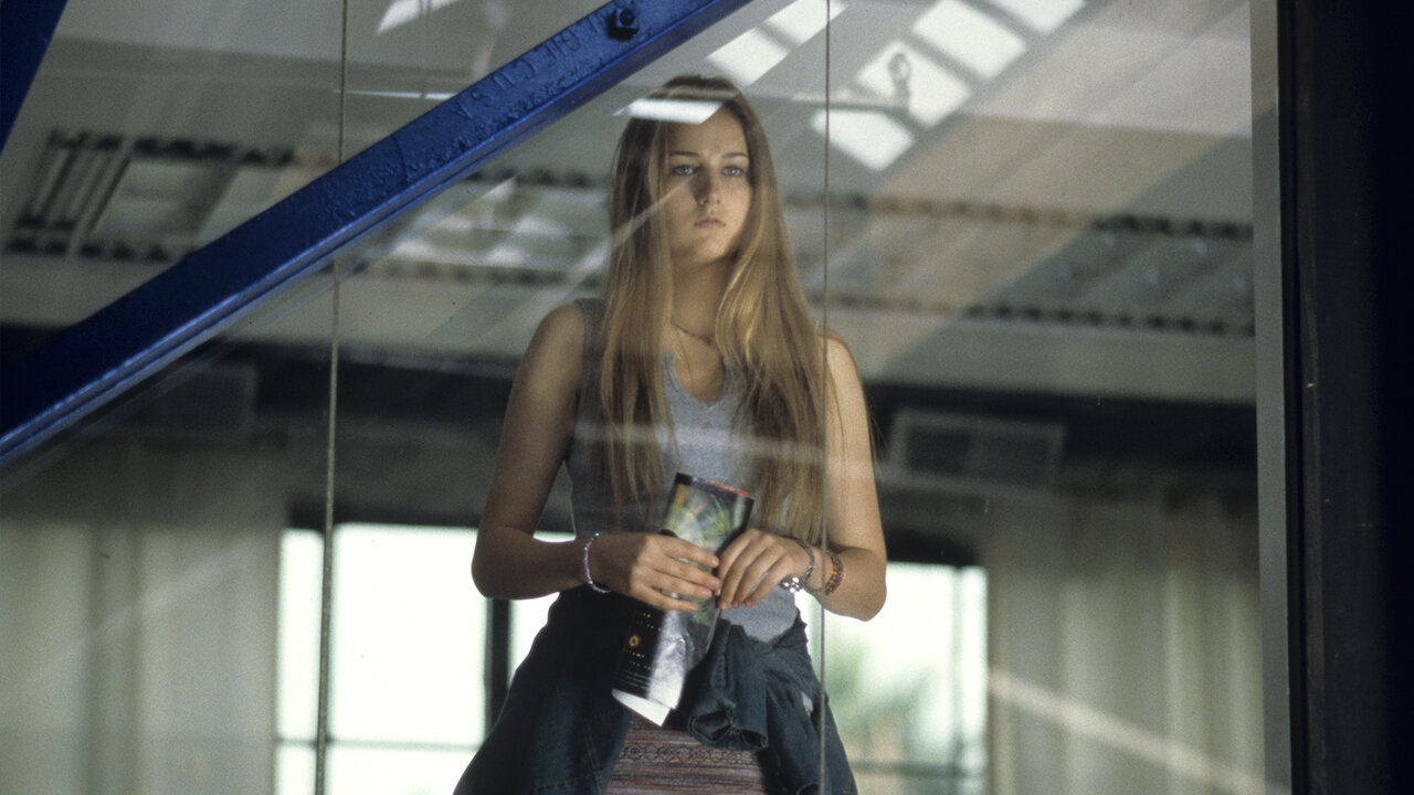 Watch The Glass House | Netflix