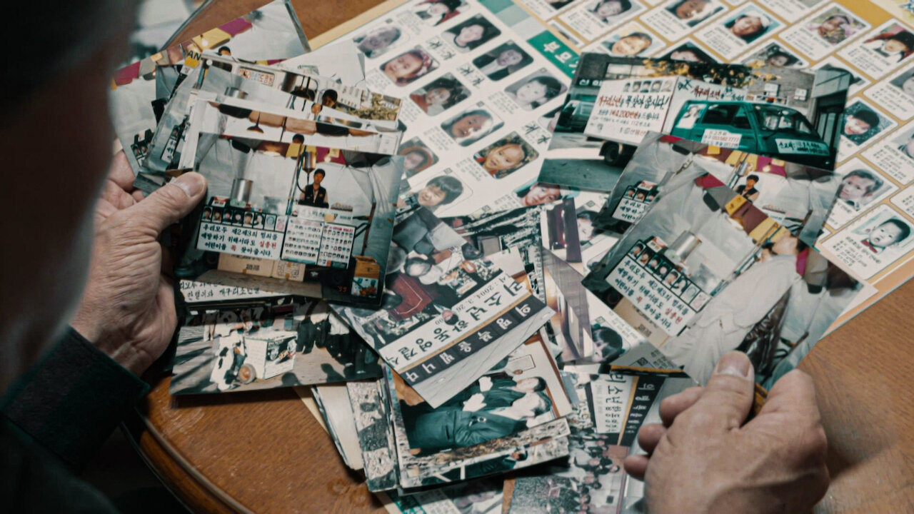 Watch In Search of The Frog Boys | Netflix