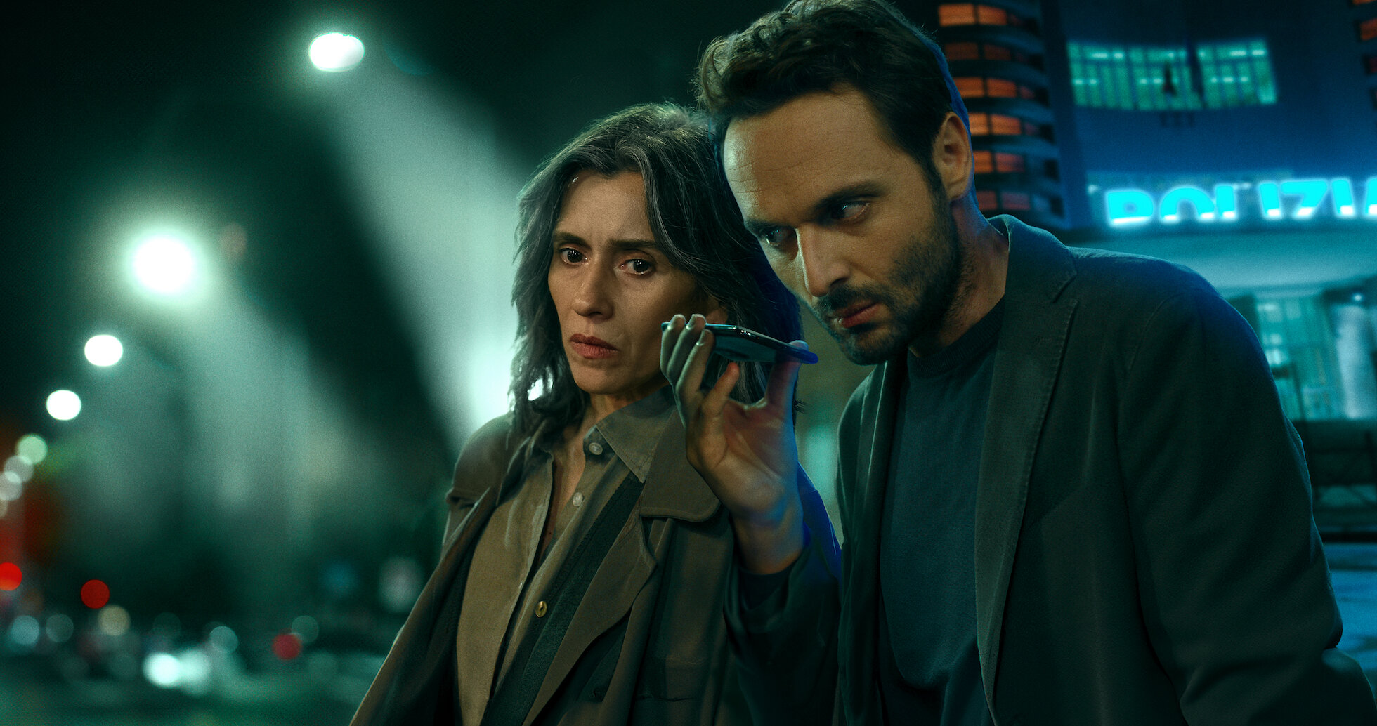 Watch Sara - Woman in the Shadows | Netflix Official Site