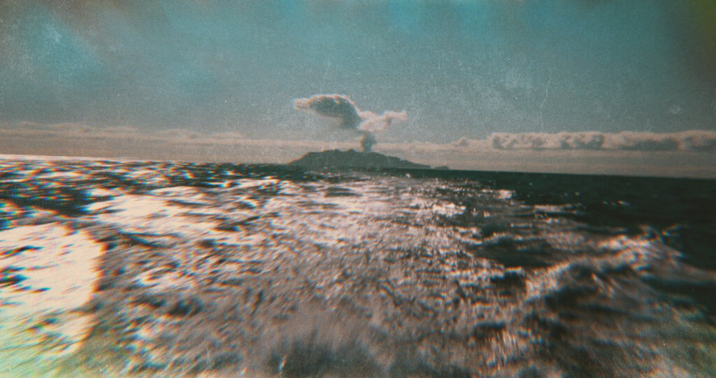 Watch The Volcano: Rescue from Whakaari | Netflix Official Site