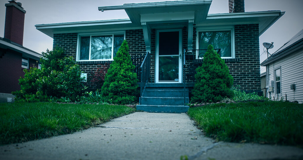 Watch Worst Roommate Ever | Netflix Official Site