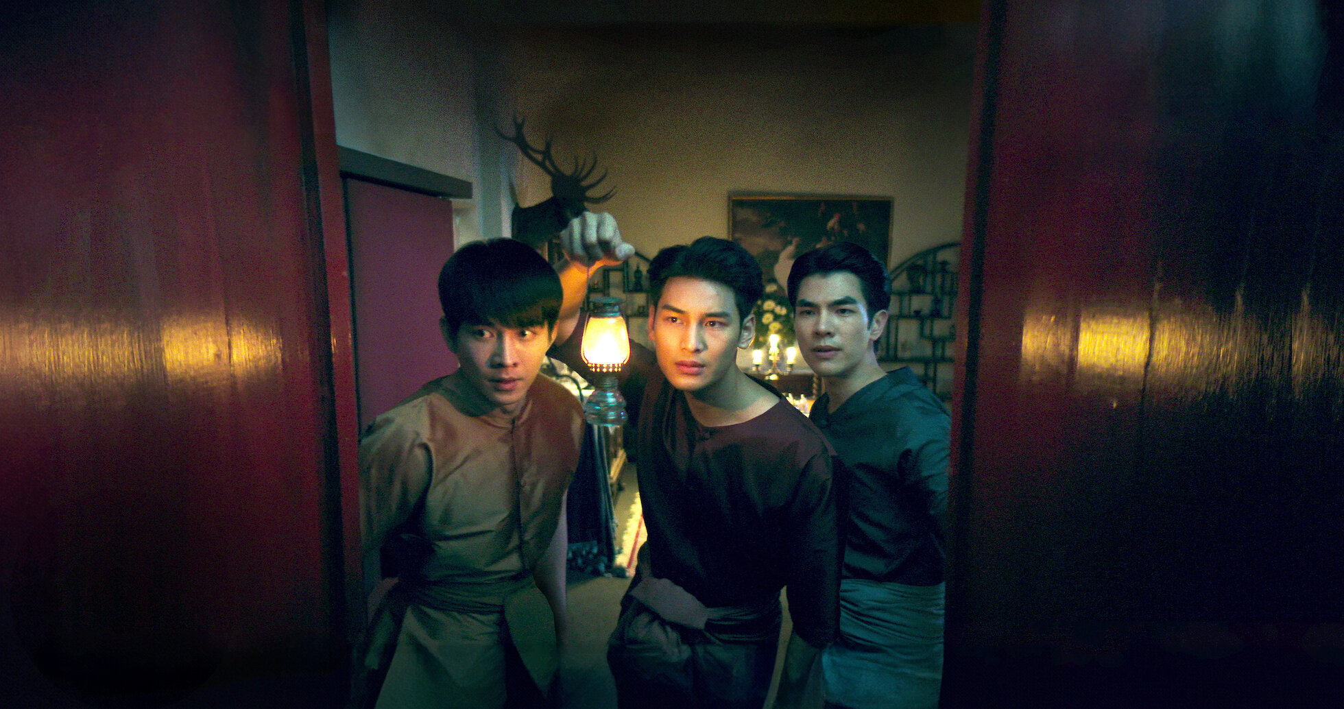 Watch ManSuang | Netflix