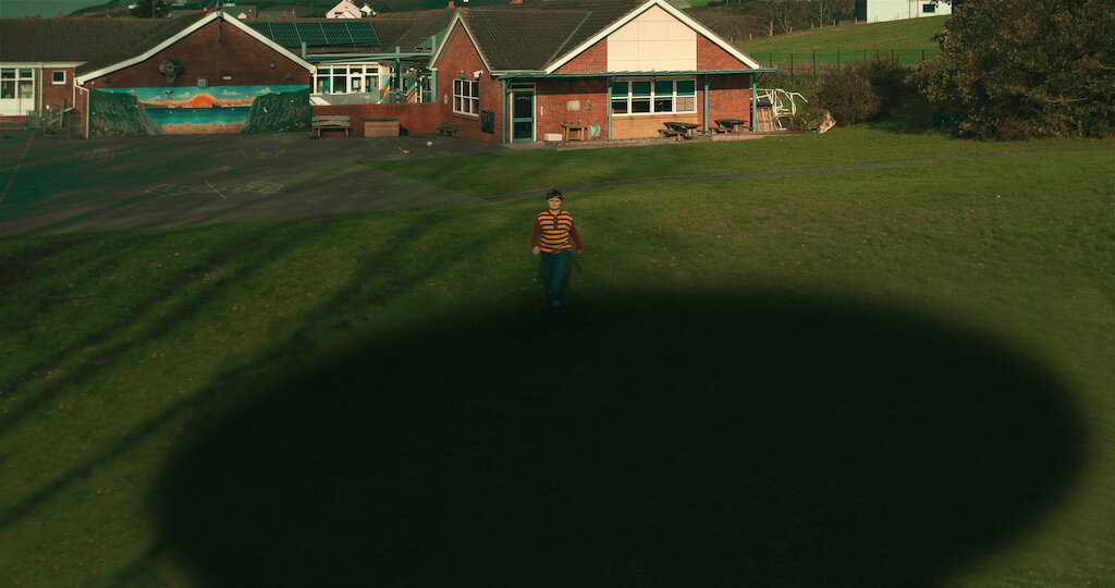 Watch Encounters | Netflix Official Site